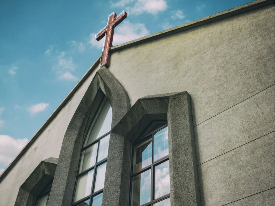 Five Reasons I Still Love the Local Church - The Monday Christian